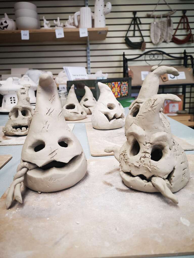 Handbuilding class 9th of October - Ceramics - MakeICT